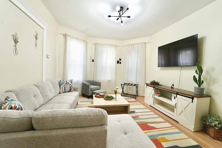 Cozy 4br/2ba Retreat Near Boston • Transit Nearby - Cambridge, MA