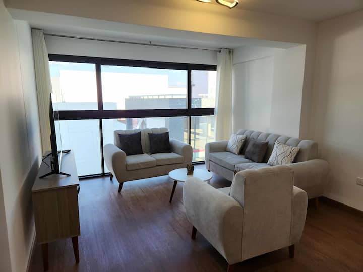 Departamento En Estreno En Zona Segura Y Tranquila - Peru
