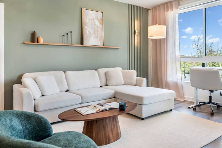 The Emerald® Luxury 2br In Irvine W/ Gym, Pool - Irvine, CA