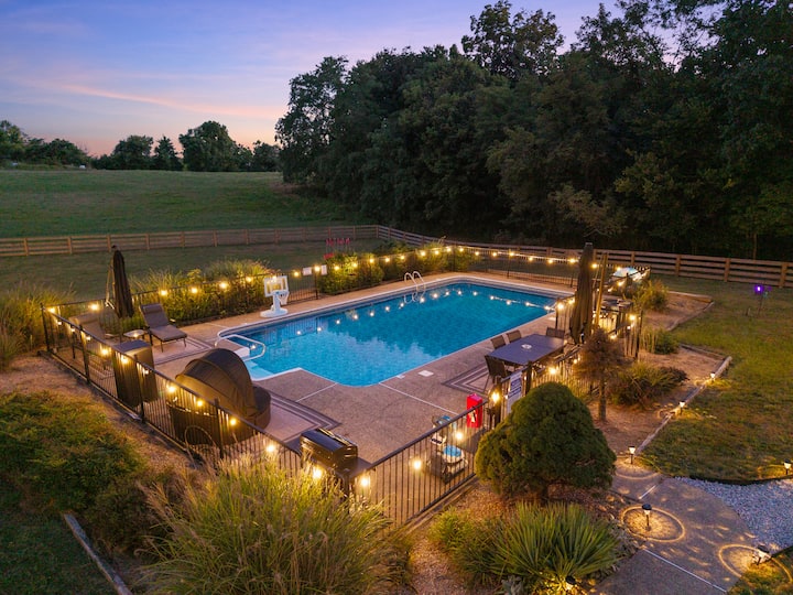 Bourbon Trail-speakeasy+golf+spa+dog Friendly - Frankfort, KY