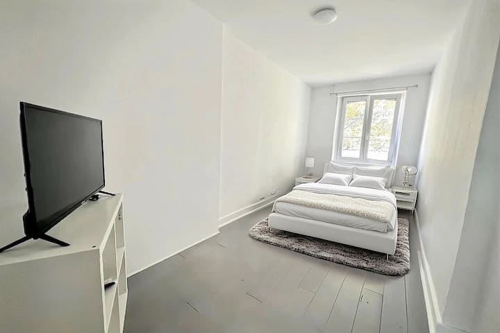 Rive Gauche F - Courcelles