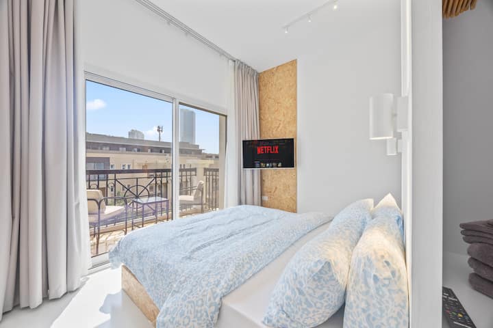 Bright & Modern 1br | Pool • View • Central - Združeni Arabski Emirati