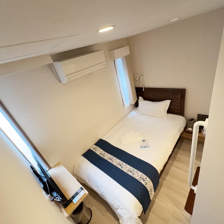 【伏見稲荷大社まで徒歩13分】大同ガーデンホテル京都/完全個室/京阪電車近い/安全+静かな/24時間 - Kyoto