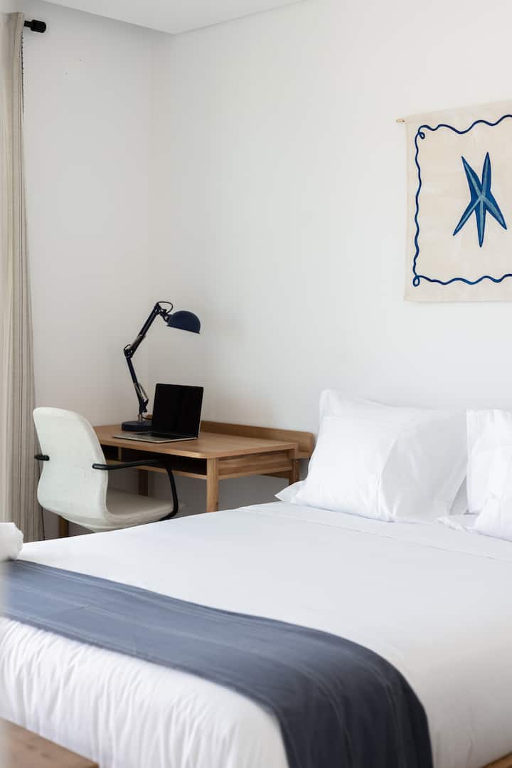 Private Queen Ensuite Modern Villa - Ericeira