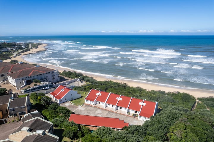 Steps To The Beach! Neat 3 Bedroom Unit Available! - Port Alfred