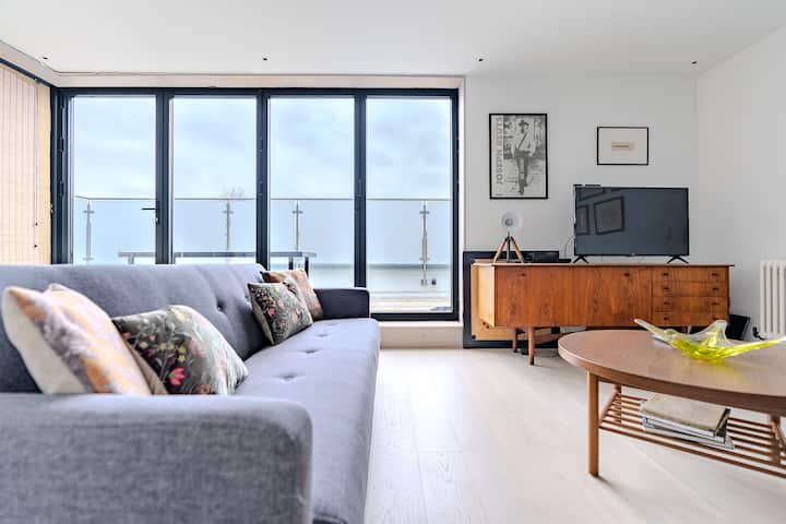 Modern 3-bedroom Peckham House With Roof Terrace - London