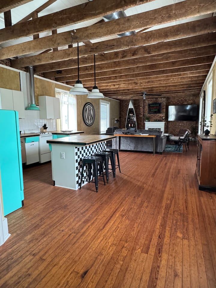 Cheesy B&b - Lynchburg, VA