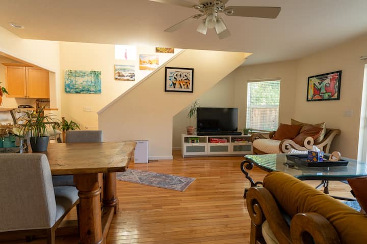 Family-friendly 4bd W/ Game Room, & Backyard, Bart - Concord, CA