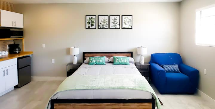 Charming Studio In Fabulous University Pines - Sarasota, FL