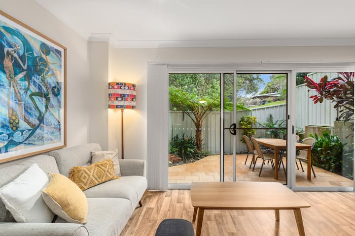 Tree Top Retreat – Steps To Beach & Village Life - Valla Beach