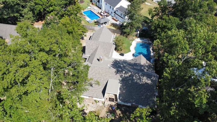 Luxurious 9br+ Extra Space Beds W/ Pool-lounge Bar - Germantown, TN