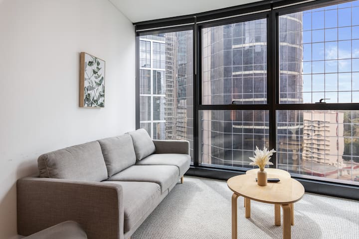 Central Retreat | Stylish Design W/ Pool & Views - Balmoral