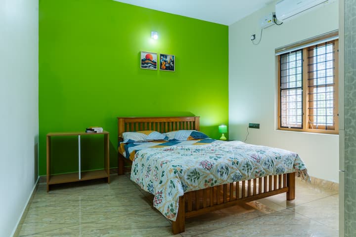 Emerald-urban 2bhk Happifistays - Thiruvananthapuram