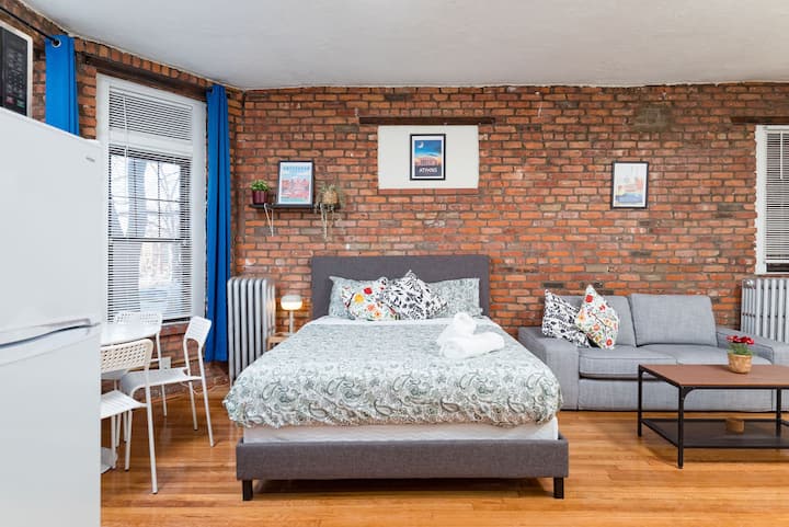 Location-free Parking-close To The Subway - Newton, MA