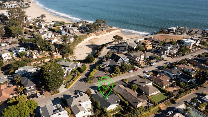 House In Santa Cruz 500 Feet From Sunny Cove Beach - Santa Cruz, CA