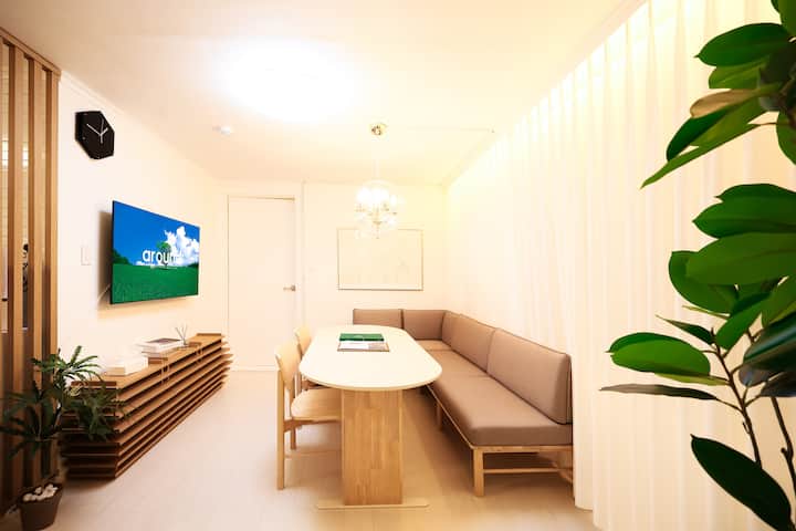 청담역 도보15분/강남/한강공원/코엑스/리모델링/성형/에어드레서/발마사지 기/주차/맞춤베게 - Seoul