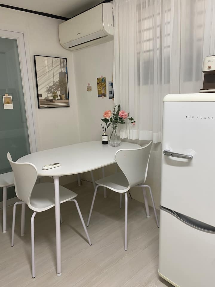 Modern, Pure Gangnam Stay – Medical & Long-term - Seoul