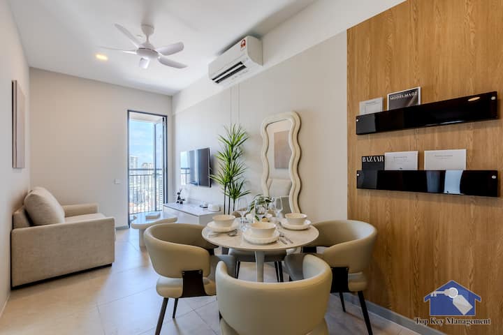 Scandinavian Deluxe 2-bedroom Suite, George Town - George Town