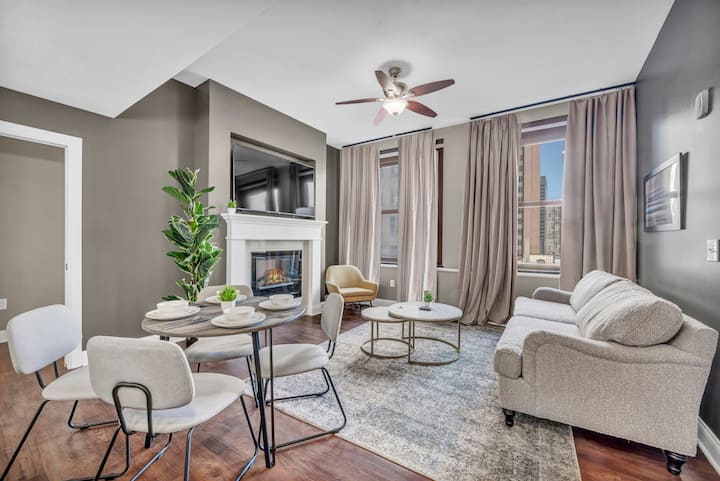 Elegant Loft In The Heart Of Downtown | Gym - Cleveland