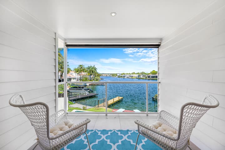 Reflections, Noosa Waters Luxury Waterfront - Boreen Point