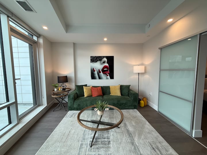 Bright, Bold & Beautiful, 1 Br With 6 Applainces - Nova Scotia