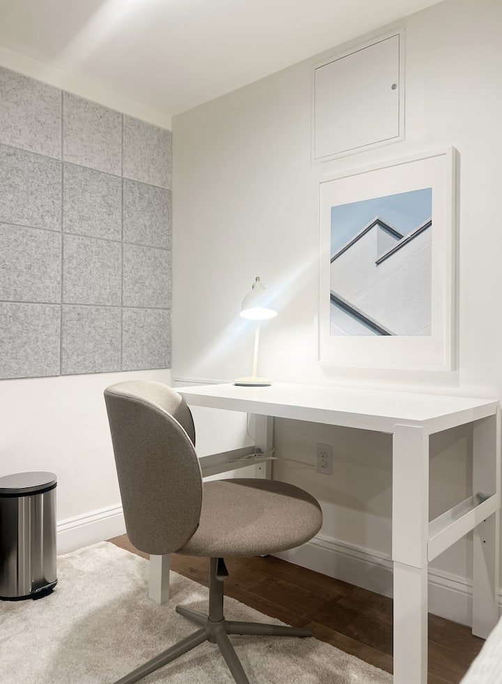 Close To Nyc, Free Parking, Clean Apt - Claremont - Bronx NY