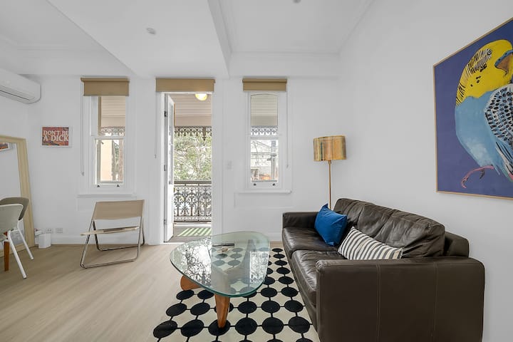 Lucky Studios - Cojoined Apartments On Crown St. - Allianz Stadium