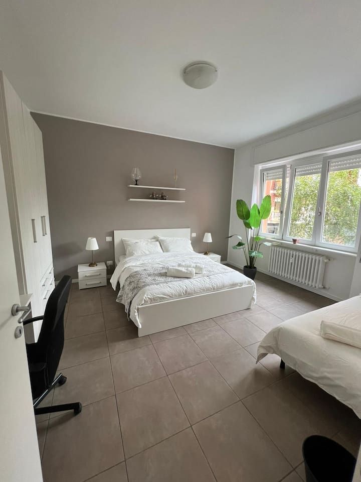 [Centro] Trilocale Per Famiglia/gruppi, Wifi + A/c - Bergamo