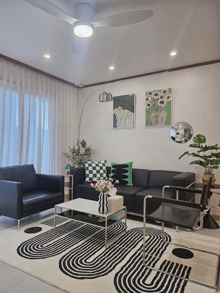 [오픈할인] 반월당역도보3분 [방 3개 더블침대 4개 욕실 2개] 캐리어보관/약령시/교동 - Daegu