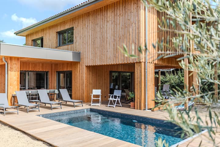 Villa 10 Pers à Carreyre, Piscine Chauffée, Clim - Lacanau