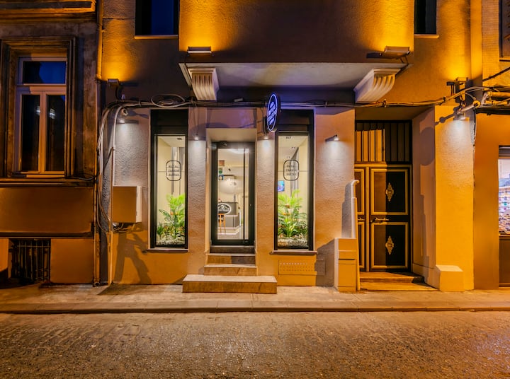 Large Apartment In Istiklal Street - İstanbul