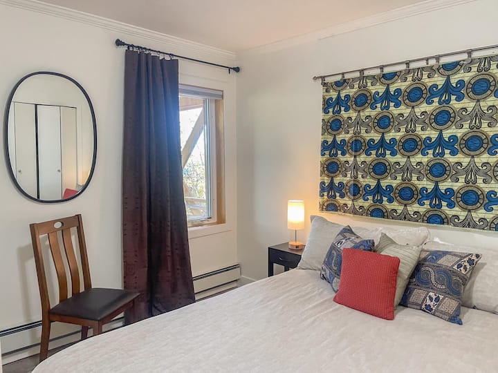 Allice's Old Town Apartment - Cozy Retreat! - 黃刀鎮