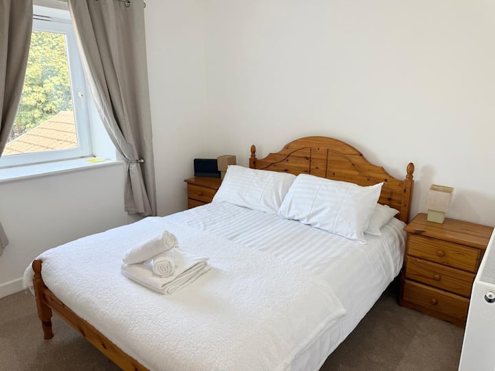 Comfortable, Convenient, Central Home| South Wales - Llanelli