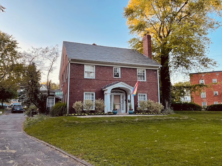 Beautiful 1926 Home In Historic Irvington 1 Flr Br - Indianapolis, IN