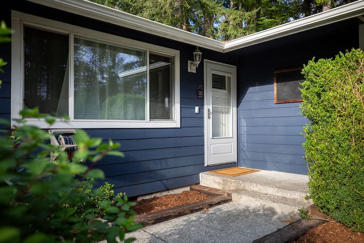 Huckleberry Haven - Forks, WA