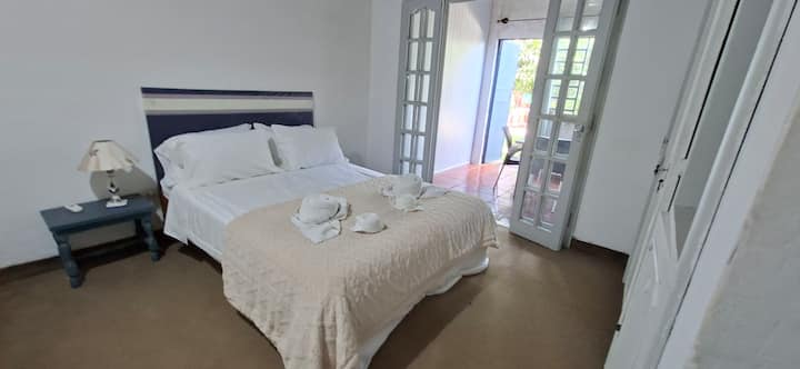 Cama Queen, Zona Exclusiva, Wifi Veloz Y Cochera - Asunción