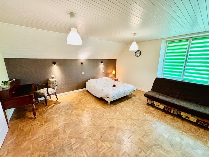 Le Grand Studio · Proche Gare Tgv Et Rcea - Le Creusot