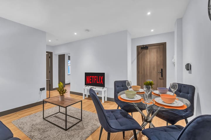 35%+| 7 Nights+| Contractors & Families| Sleep 6 - Barnet