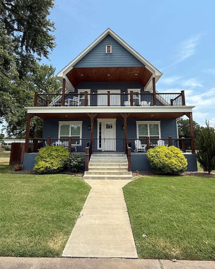 Blue Loft On Main - Broken Arrow, OK