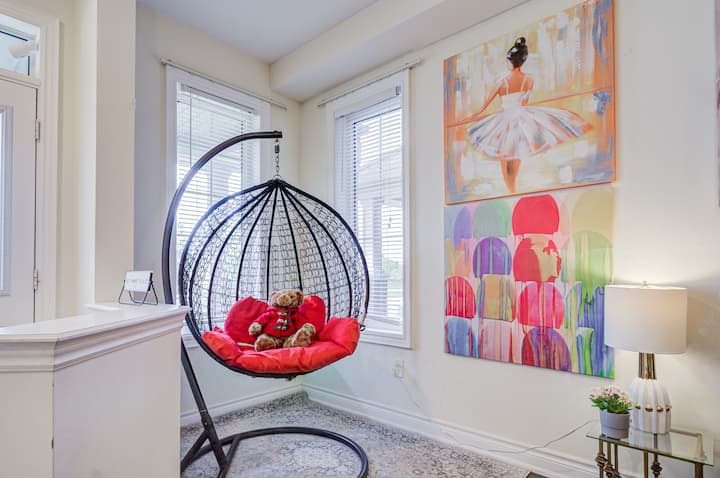 Luxury Home W/ Pool Table, Family Friendly - Bolton, ON, Canada