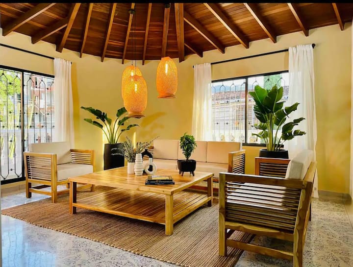 Modern Home 10 Mins From Poblado. - Itagüí