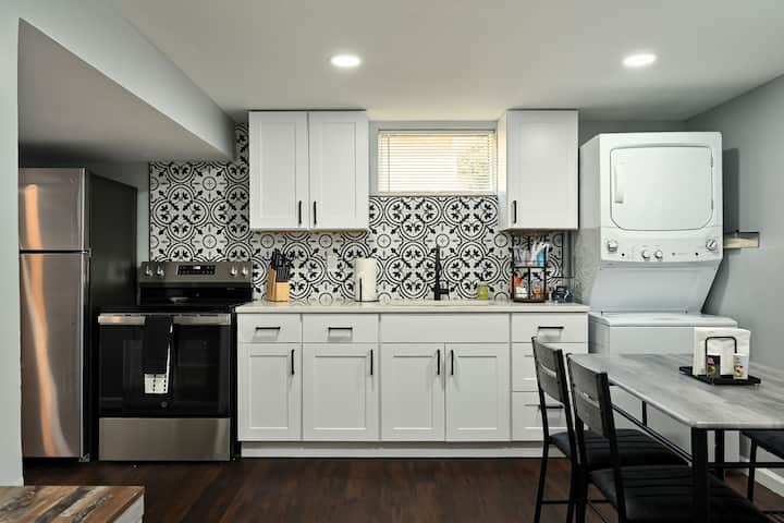 2br Home | Kc Stadiums | Great Location | I-70 - Independence, MO