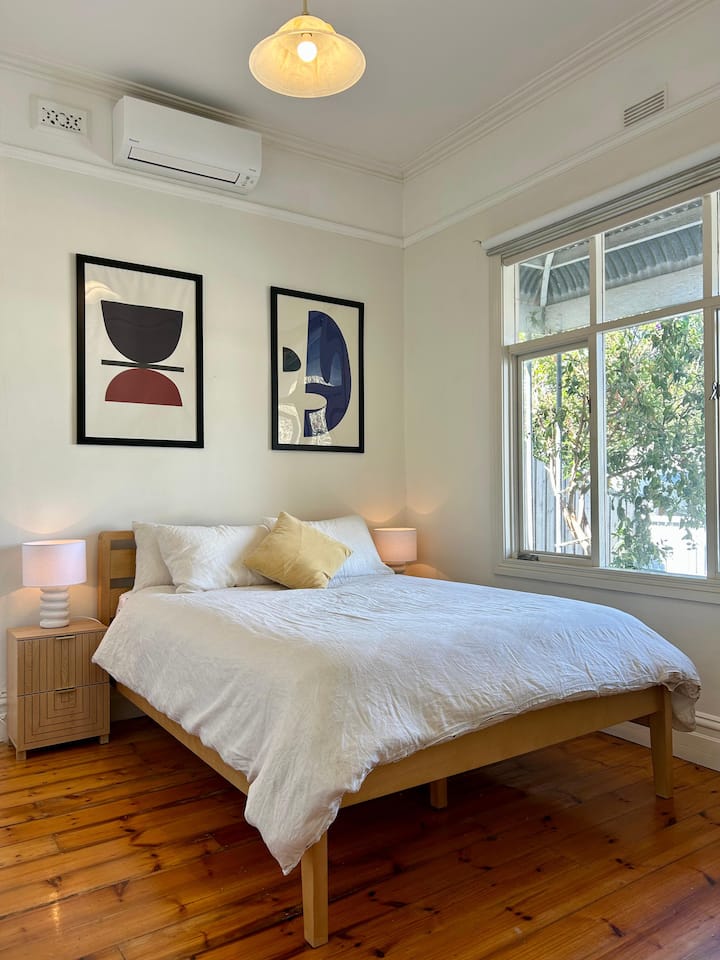 Pet Friendly Three Bedroom House In Kensington! - Kensington