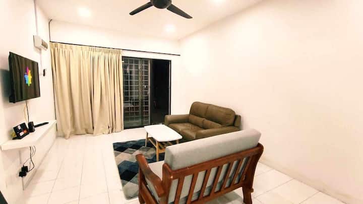 Corner 10 Pax Tmn Putri Near Kulai Jpo - Kulai