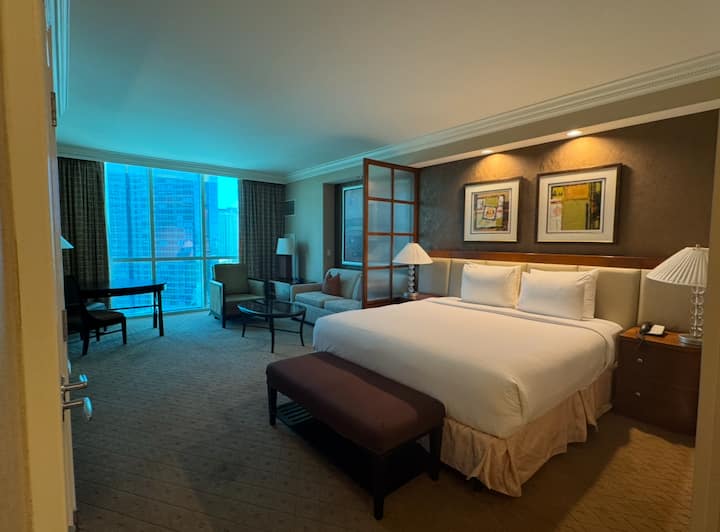 F1, Strip, & Sphere Views | Mgm Signature Studio - The LINQ Hotel + Experience