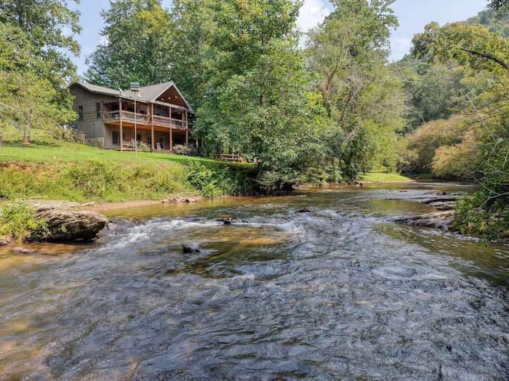 Kenny's Place - On The Toccoa River - Suches, GA