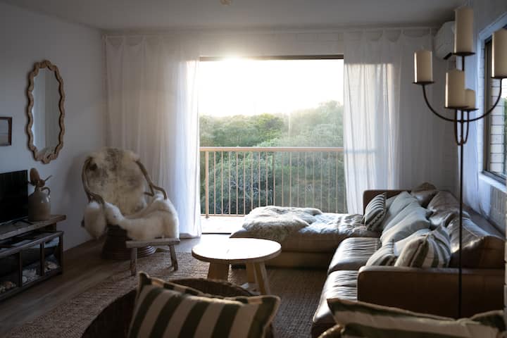 Sirens Keep – A Coastal Hideaway In Central Coolum - Coolum Beach