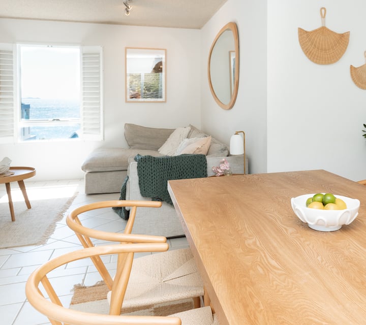 Coastal Retreat, Walk To Beach, Cafés & Headlands - Caloundra