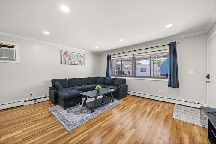 Spacious Home In Quite Neighborhood- 30 Min To Nyc - 史泰登島