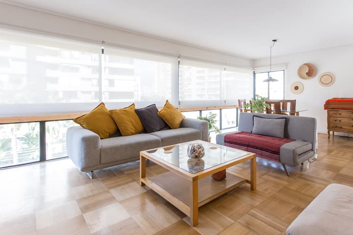 Bright And Spacious 3-br Apartment In Providencia - Providencia